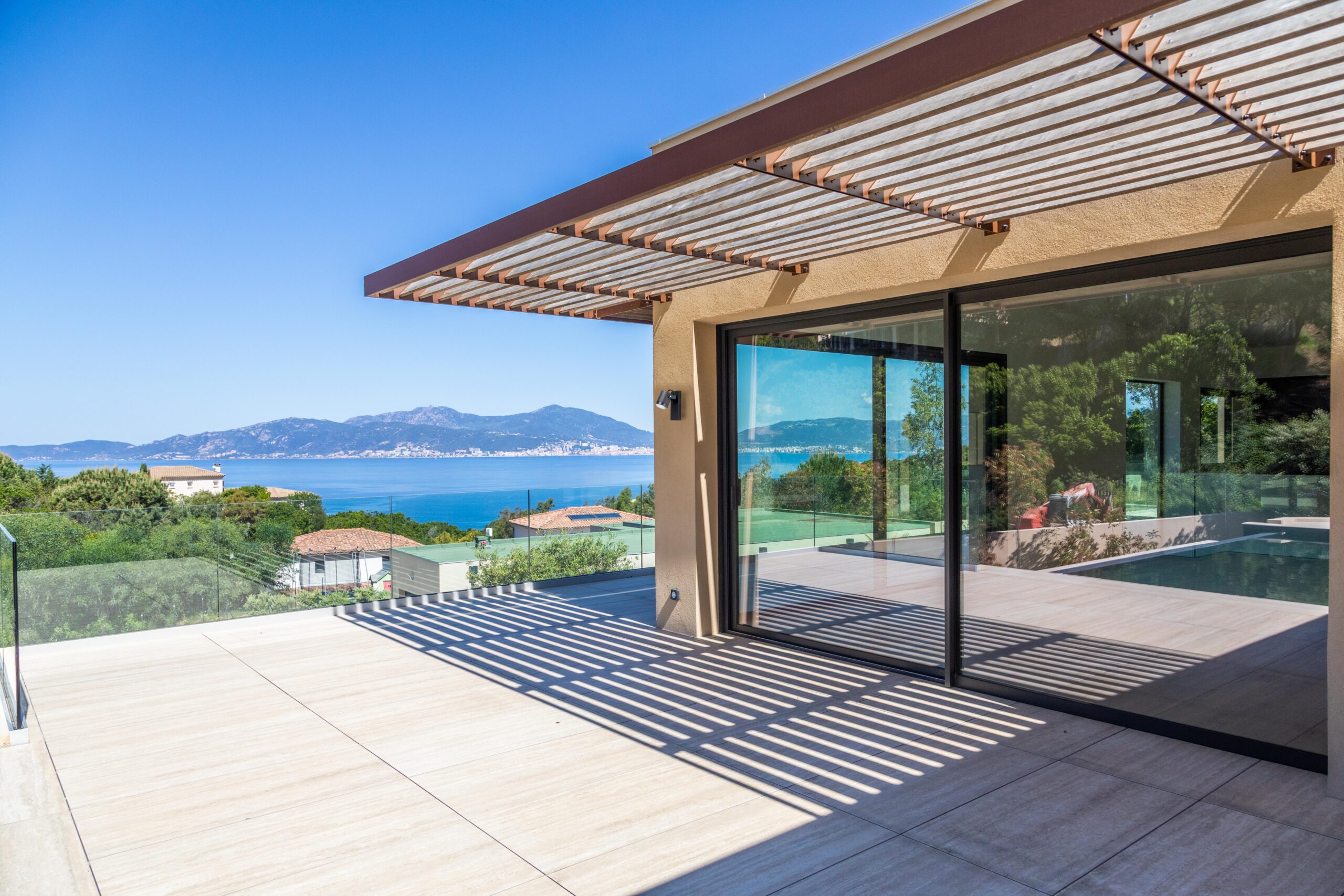 Brise-soleil bois : Tellier lance la gamme Wood’Ligne